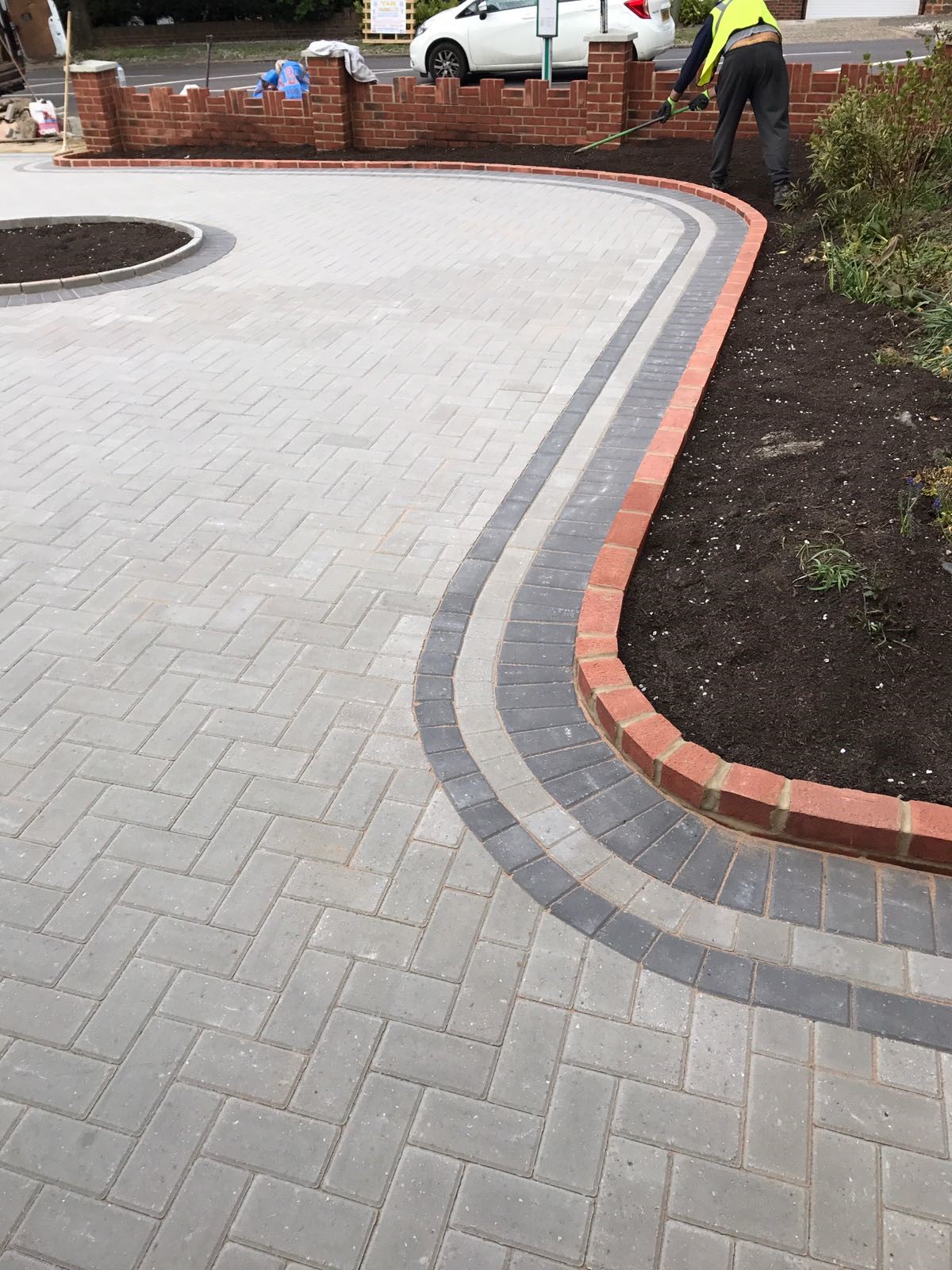 T&R Paving Ltd | Block Paving Installations | Croydon